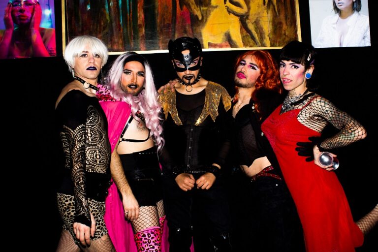 Escuela de Transformismo de la CEAC presenta muestra de egreso en ...