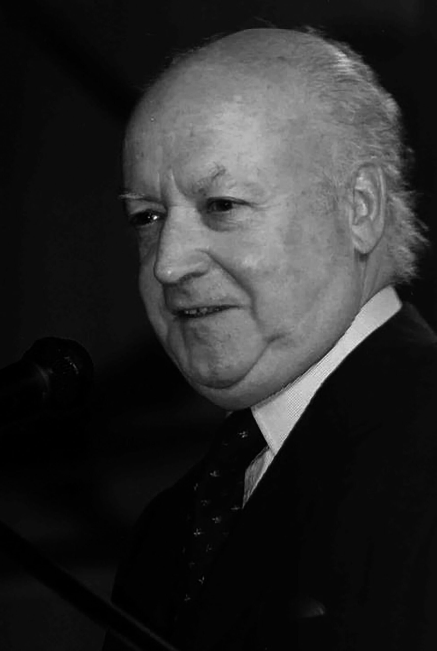 Gobierno declara duelo oficial de dos días por la muerte del escritor ...