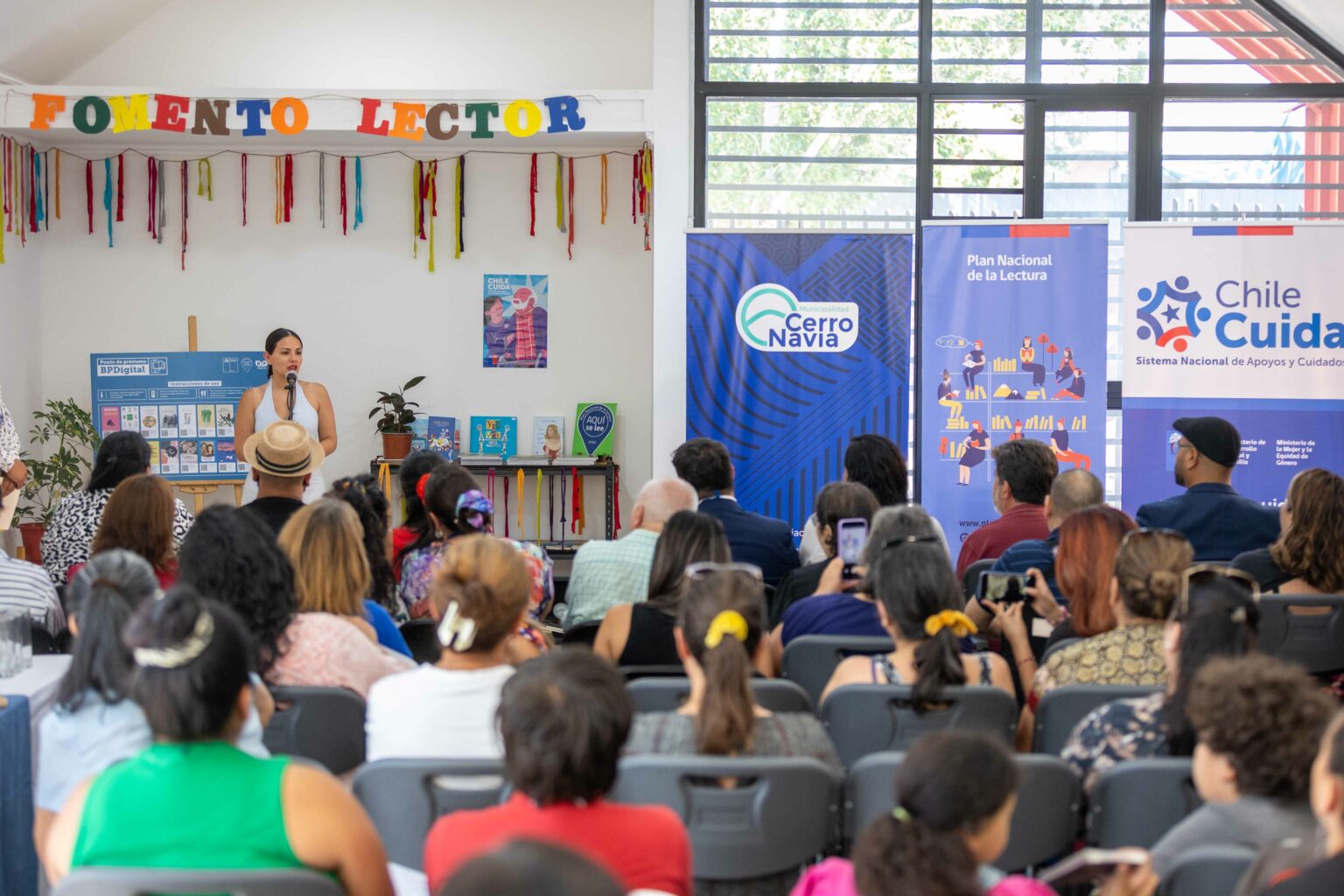 Ministra de las Culturas encabeza cierre de piloto Leer en el Centro ...